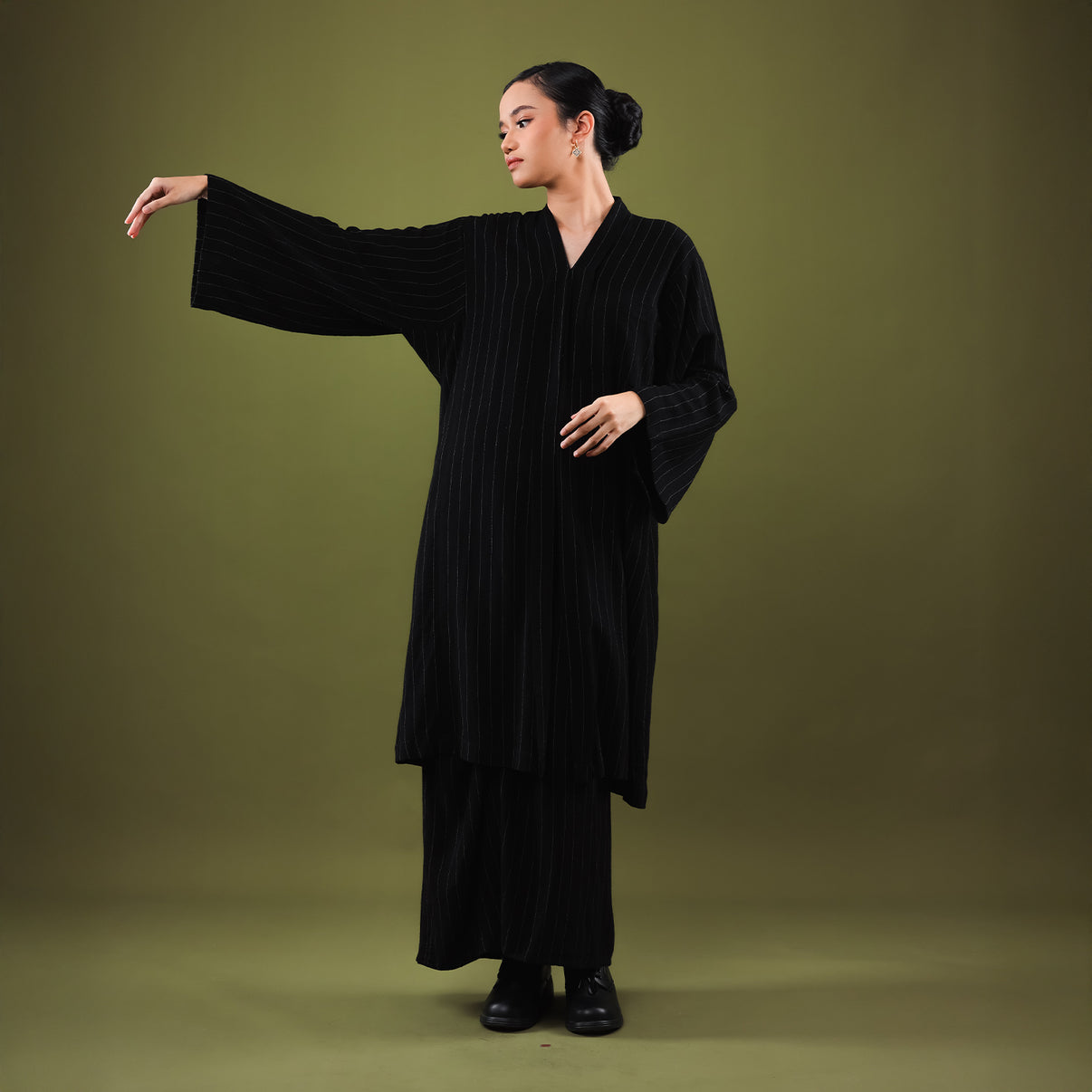 Kesuma - Hitam (Top) – Mirzen